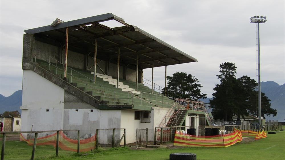 Pacaltsdorp-sportstadion kry aandag | George Herald