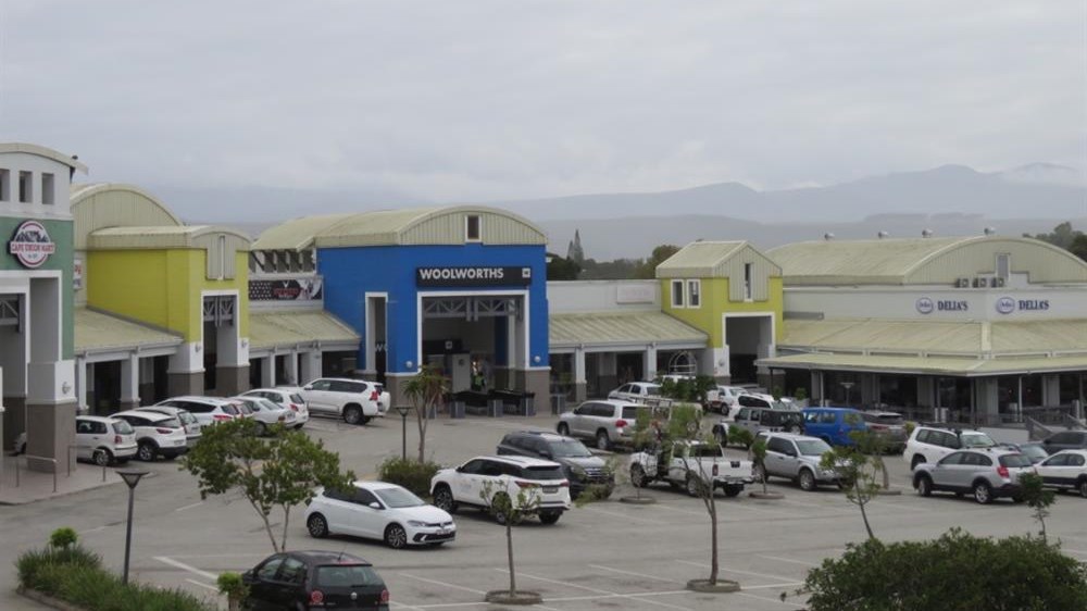 Fancy revamp for Woolies in Plett | Knysna-Plett Herald