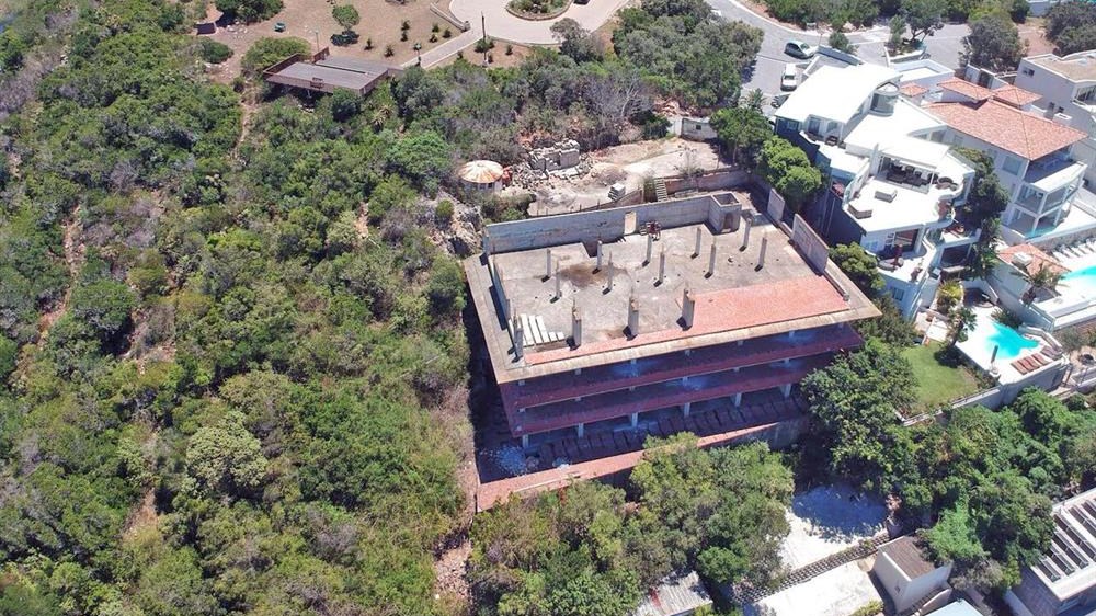 Concrete eyesore heading for the dump | Knysna-Plett Herald