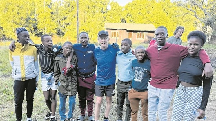 Comrades legend Bruce Fordyce sets the pace | Knysna-Plett Herald