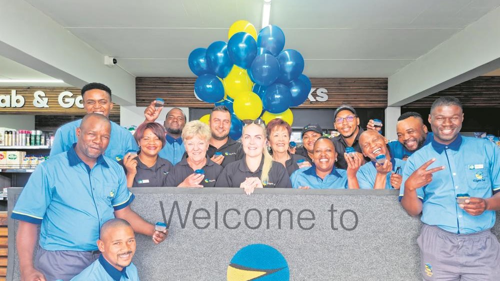 Een jaar van Elegant Fuel Mosselbaai | Mossel Bay Advertiser