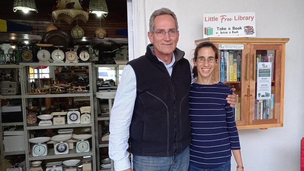 Little Free Library spreads the joy of books | Knysna-Plett Herald