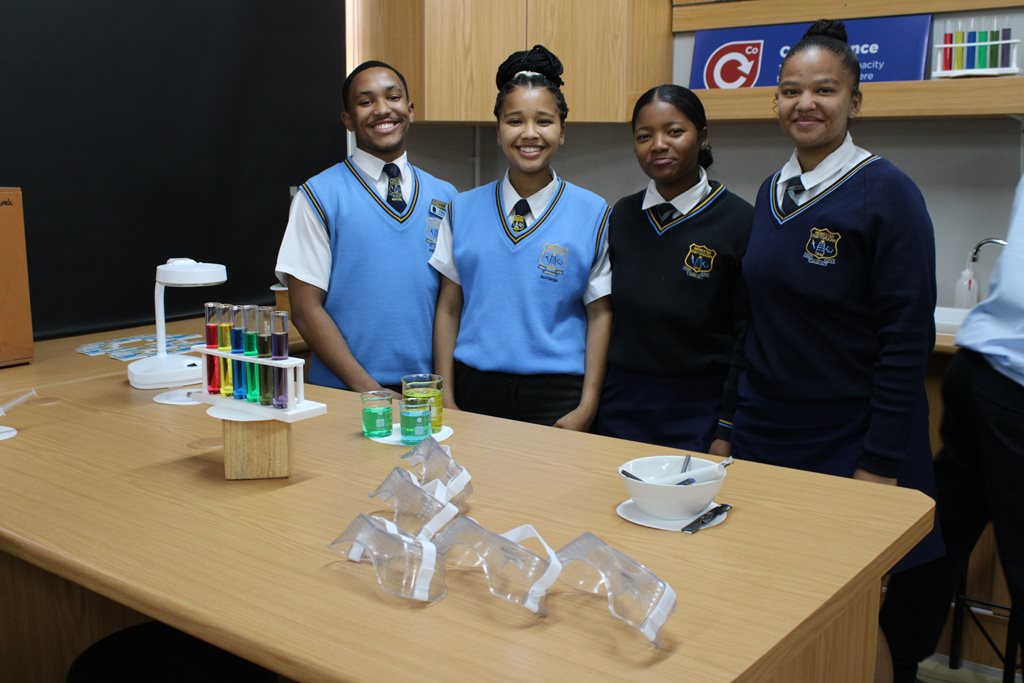 Top-klas wetenskapsentrum vir Môrester | Oudtshoorn Courant