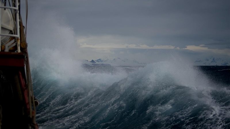 Yellow Level 2 weather warning: Damaging waves | George Herald