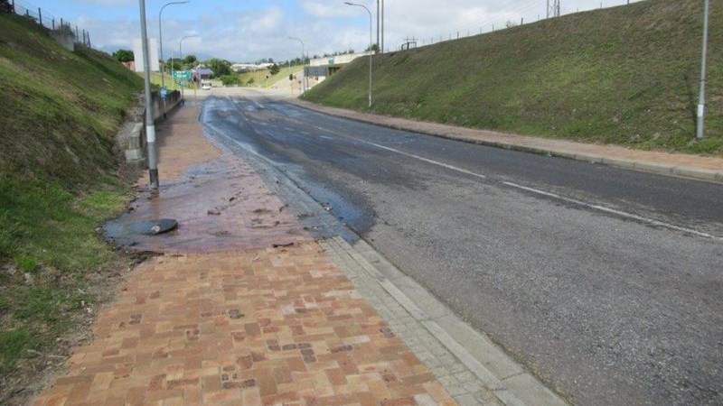 Riool loop in Hoopstraat | George Herald