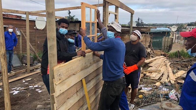 Good Samaritans build home for struggling Plett family | Knysna-Plett ...