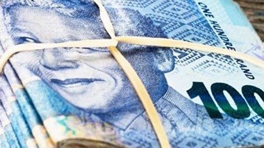 Wat is R100 (geld) werd | George Herald