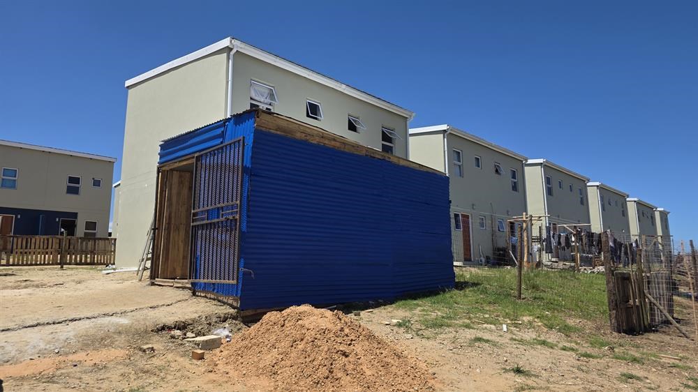 Onwettige spaza’s en HOP-huise | George Herald