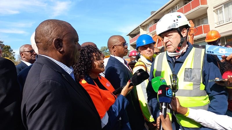 President Cyril Ramaphosa visits George building collapse site | Mossel ...