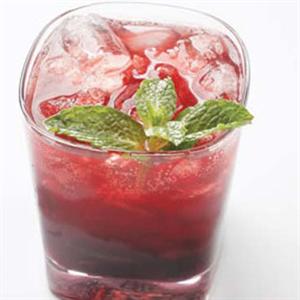 Enjoy a delicious cocktail | Mossel Bay Advertiser