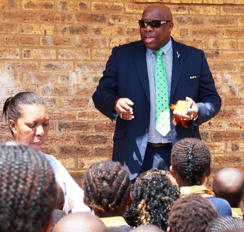 SAFA vice-president returns home | Mossel Bay Advertiser