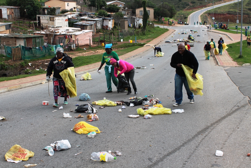 Staking in KwaNonqaba | Mossel Bay Advertiser