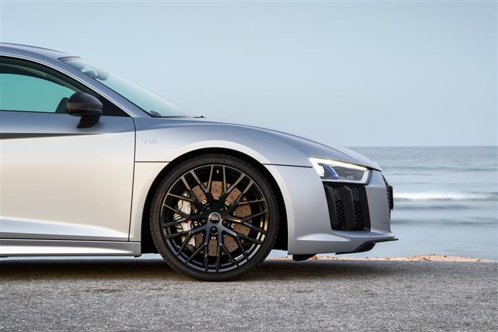 Audi R8 | George Herald