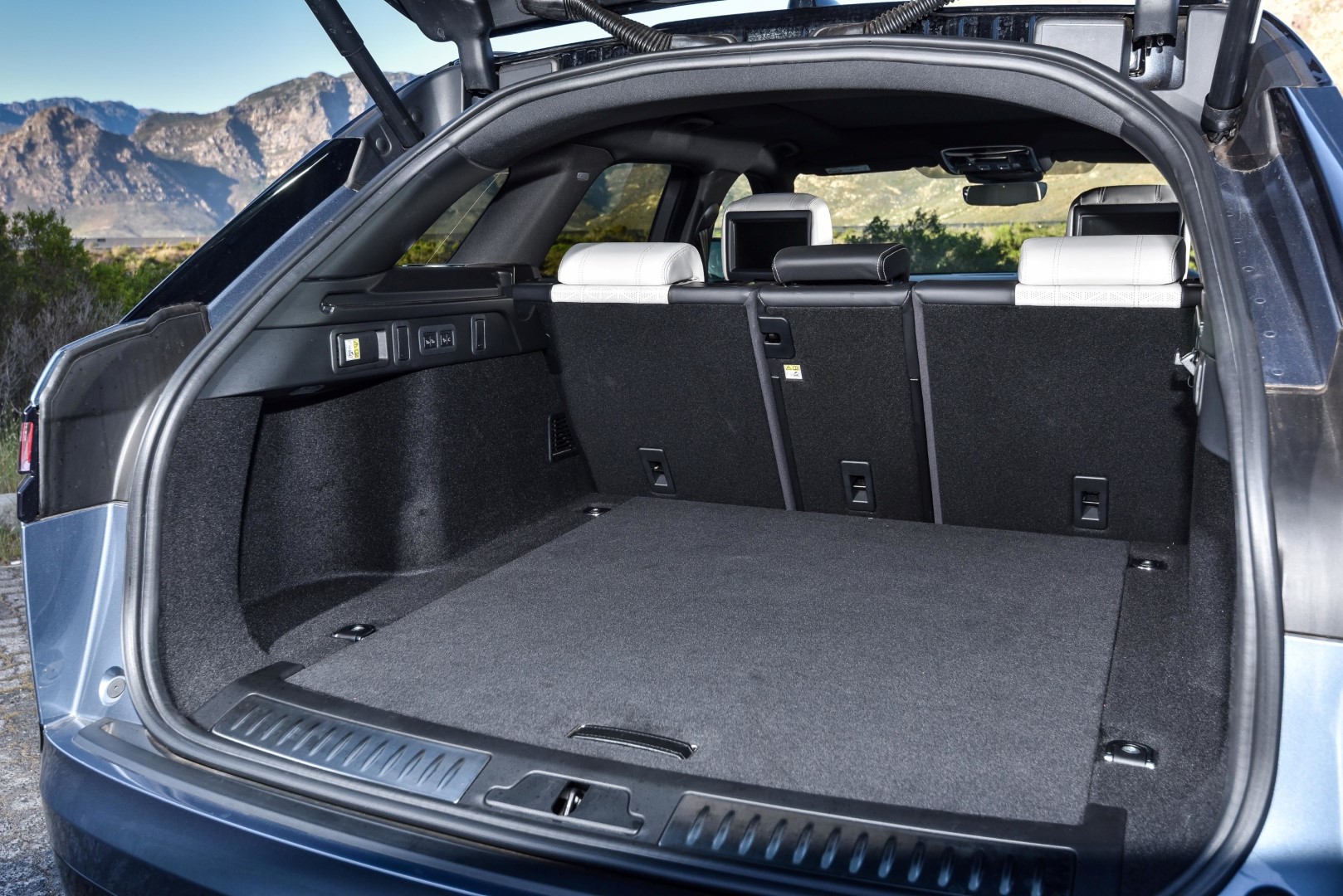 New Range Rover Velar | Mossel Bay Advertiser