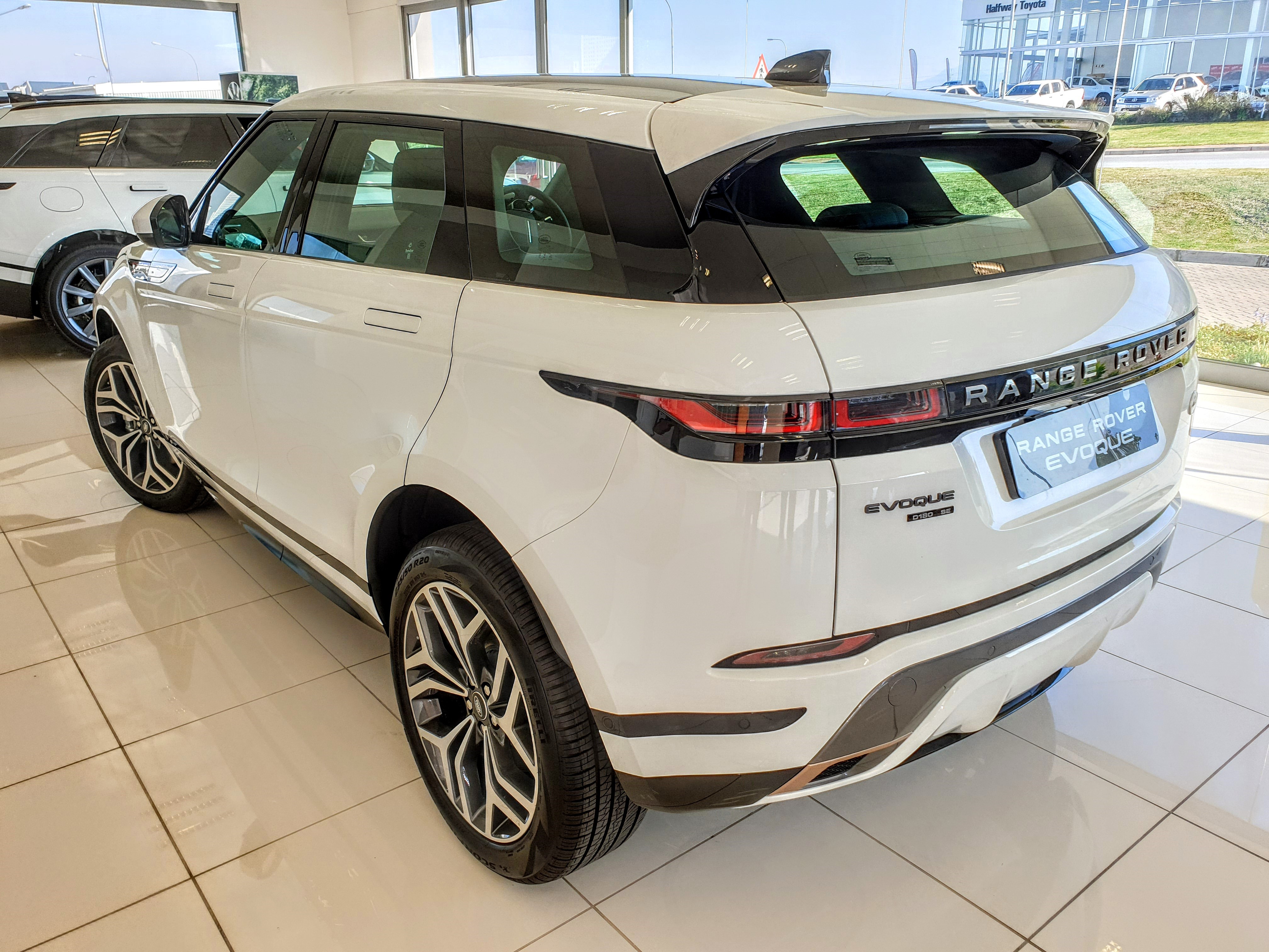 Imperial Land Rover George | Pick of the Week | Range Rover Evoque ...