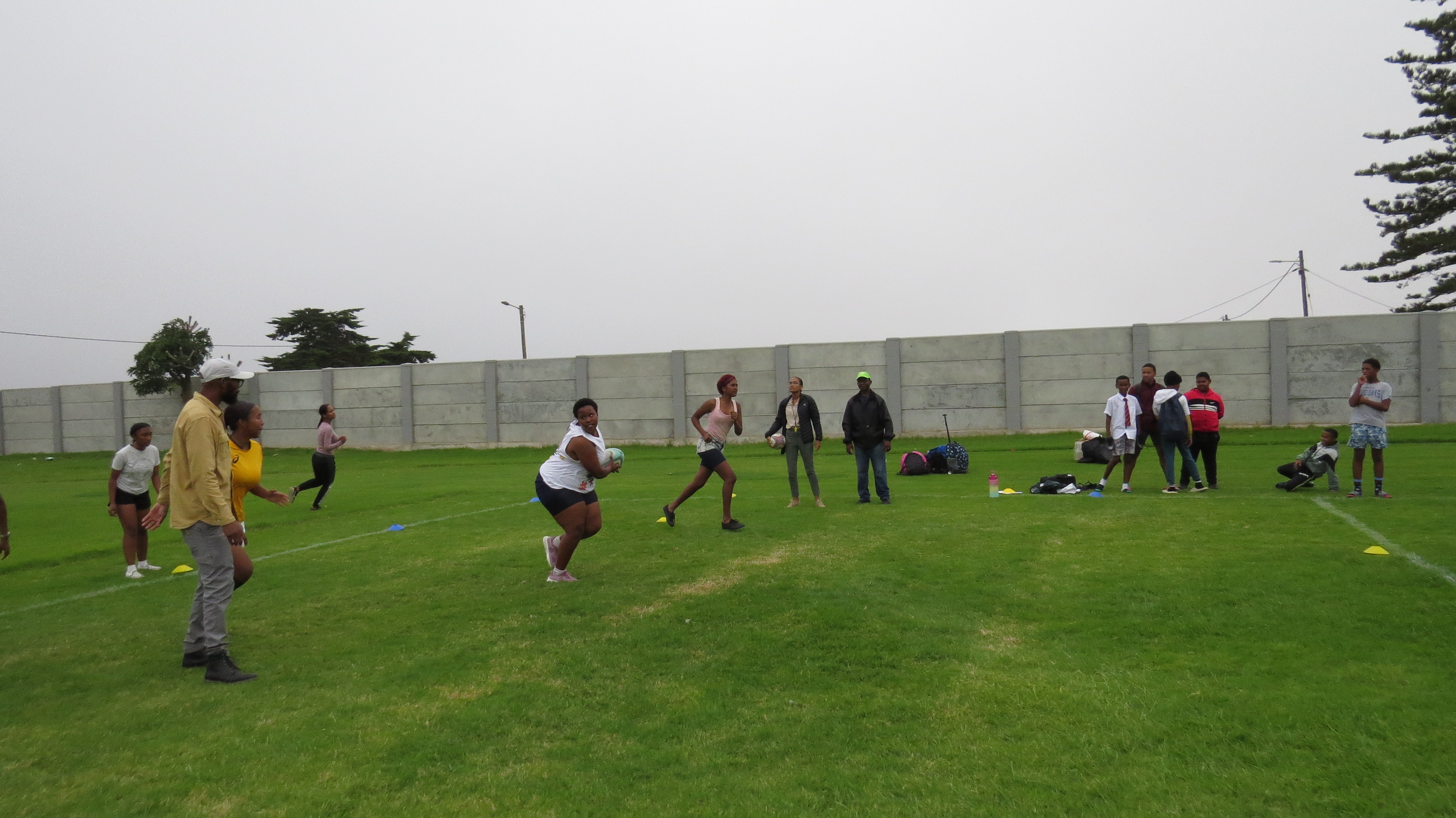 Schoolgirl rugby kicks off in earnest | Mossel Bay Advertiser
