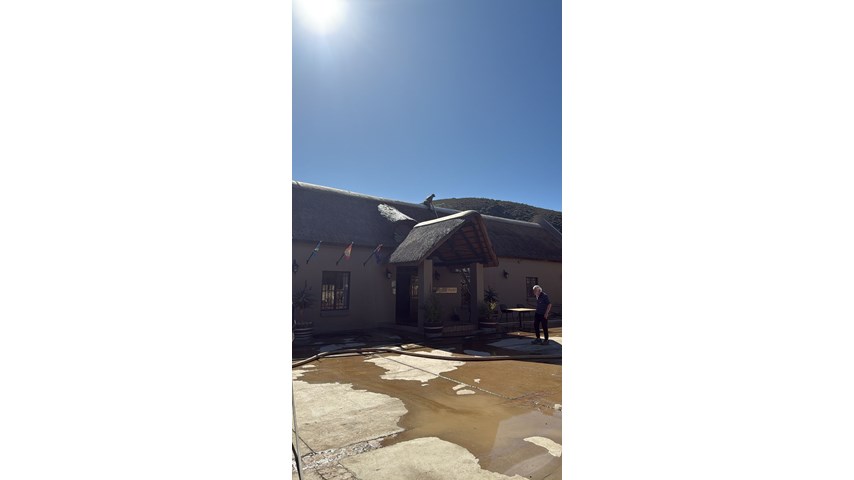 Witwarm troue by Rooiberg Lodge | George Herald