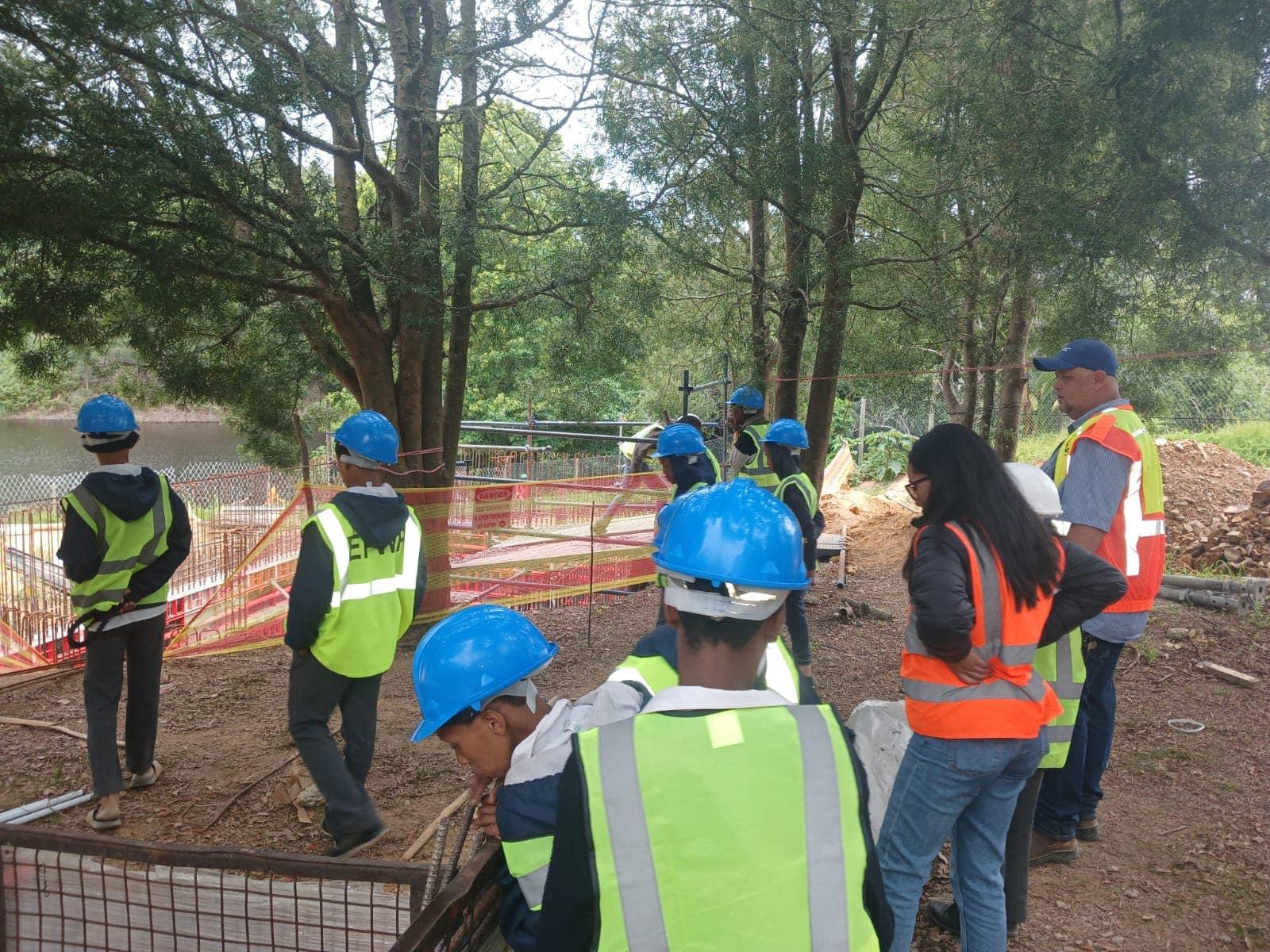 Kretzenhoop Primary learners explore construction with Ruwacon | George ...