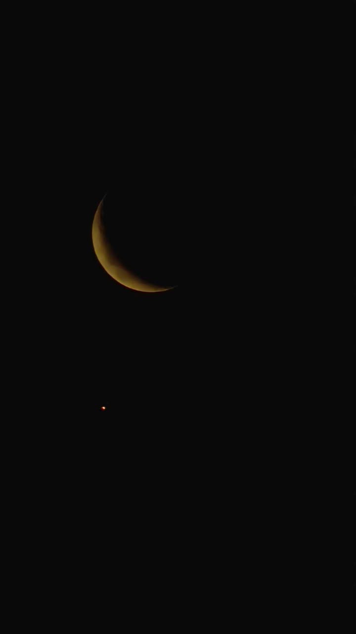 Crescent moon and Venus captured by readers | Mossel Bay Advertiser