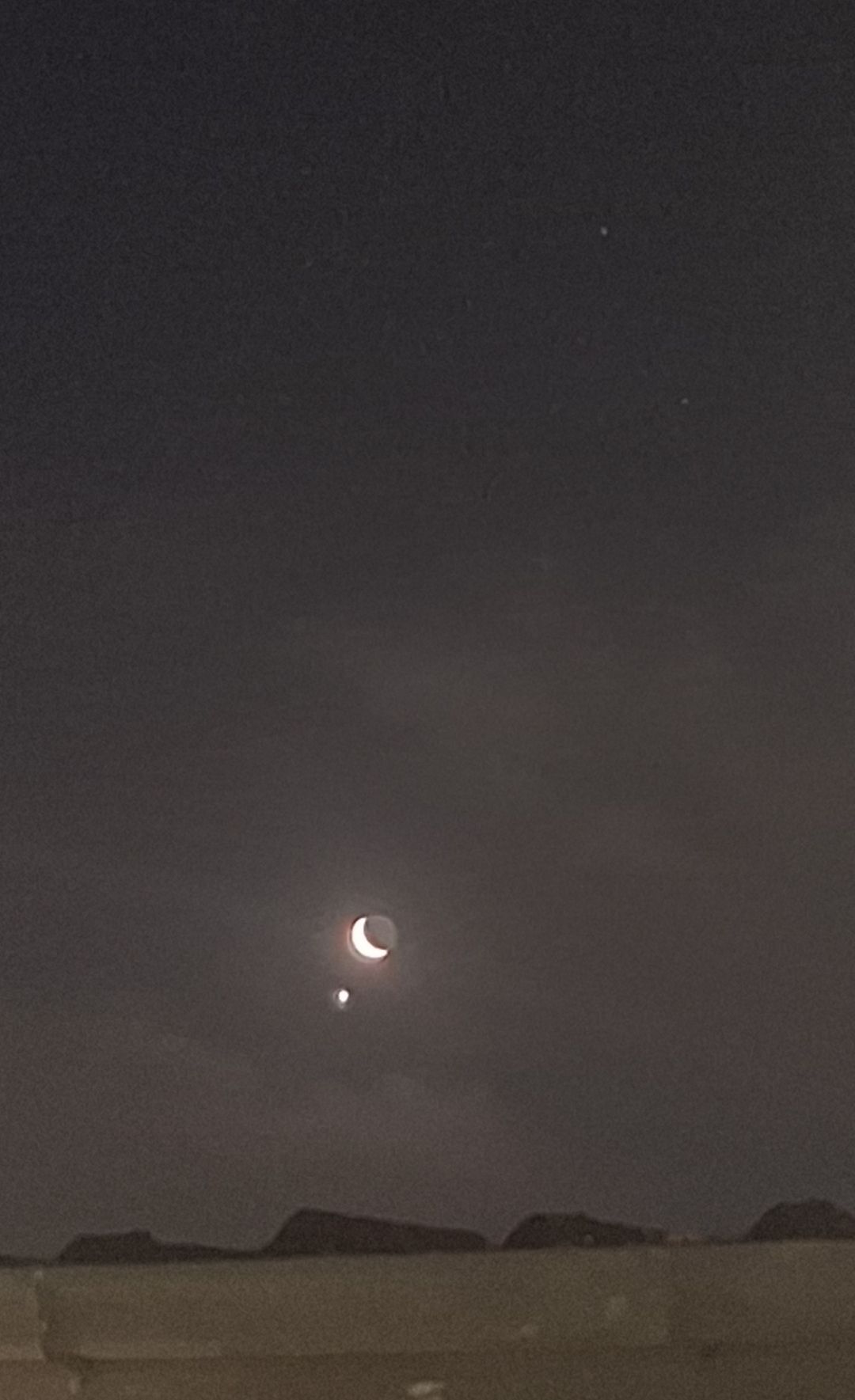 Crescent moon and Venus captured by readers | Mossel Bay Advertiser