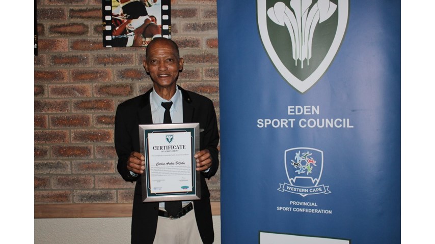 Eden-sportraad eer lewende legendes | Knysna-Plett Herald