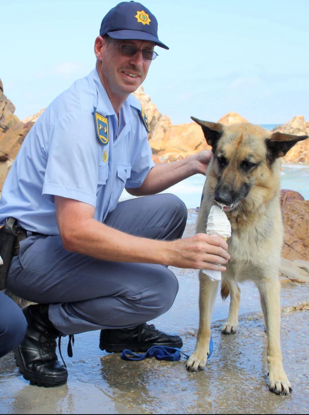 A final salute to long-serving K9 officer | Mossel Bay Advertiser