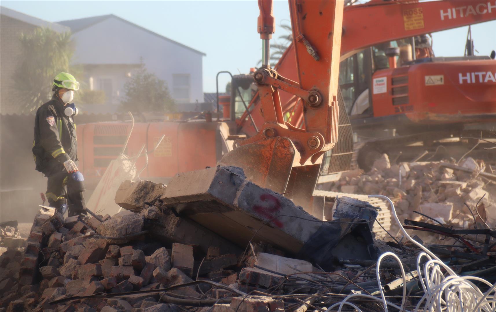 Building collapse site: Figures unchanged for now | Mossel Bay Advertiser