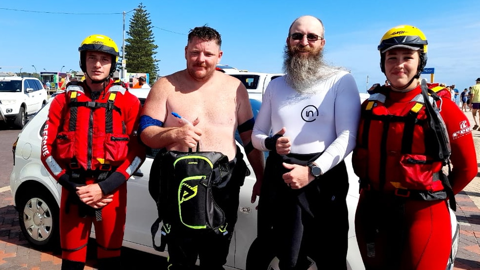 Trans Agulhas racers end up on rocks | George Herald