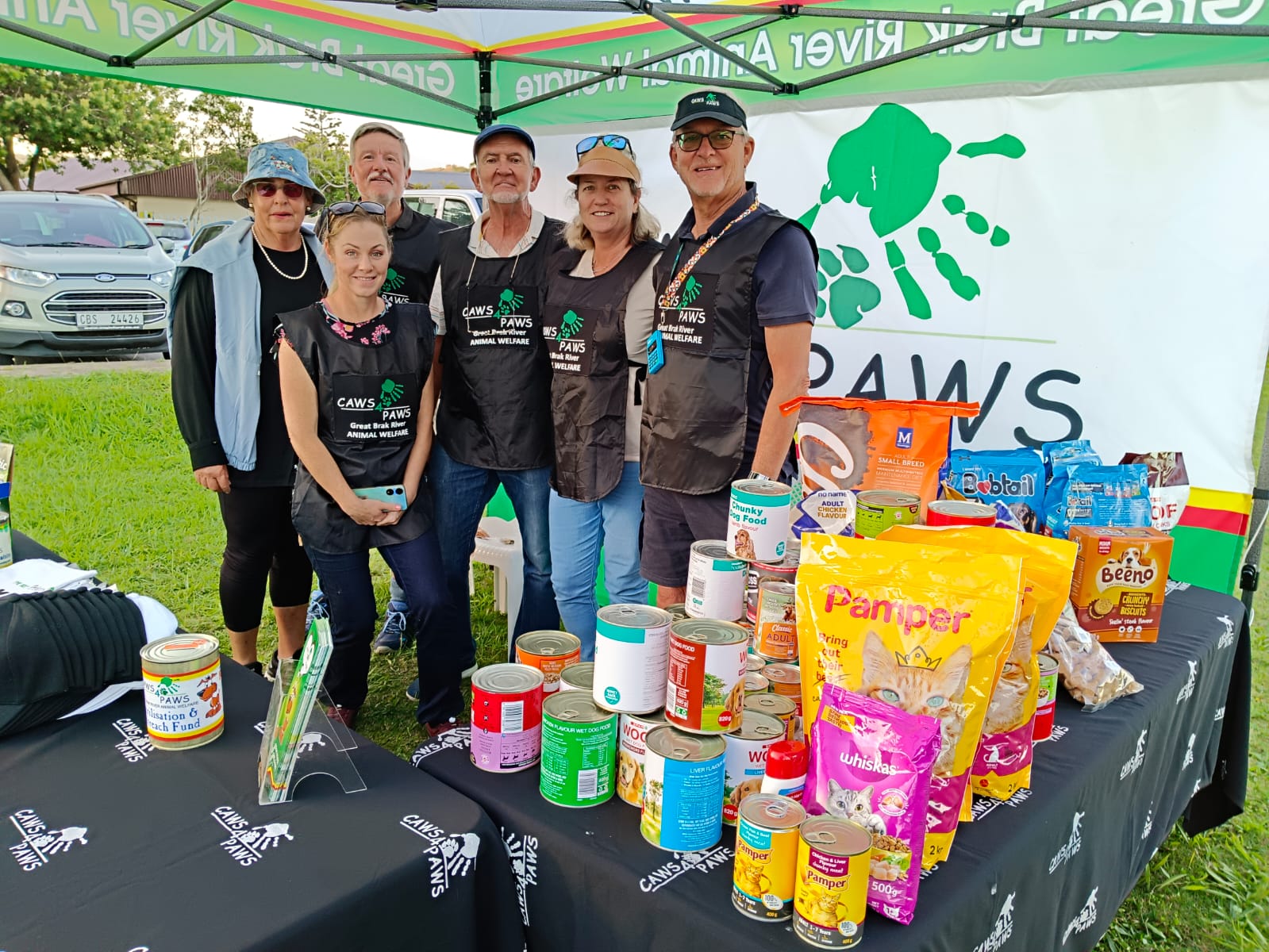 Caws 4 Paws grateful for pet food donations after Great Brak Walk ...