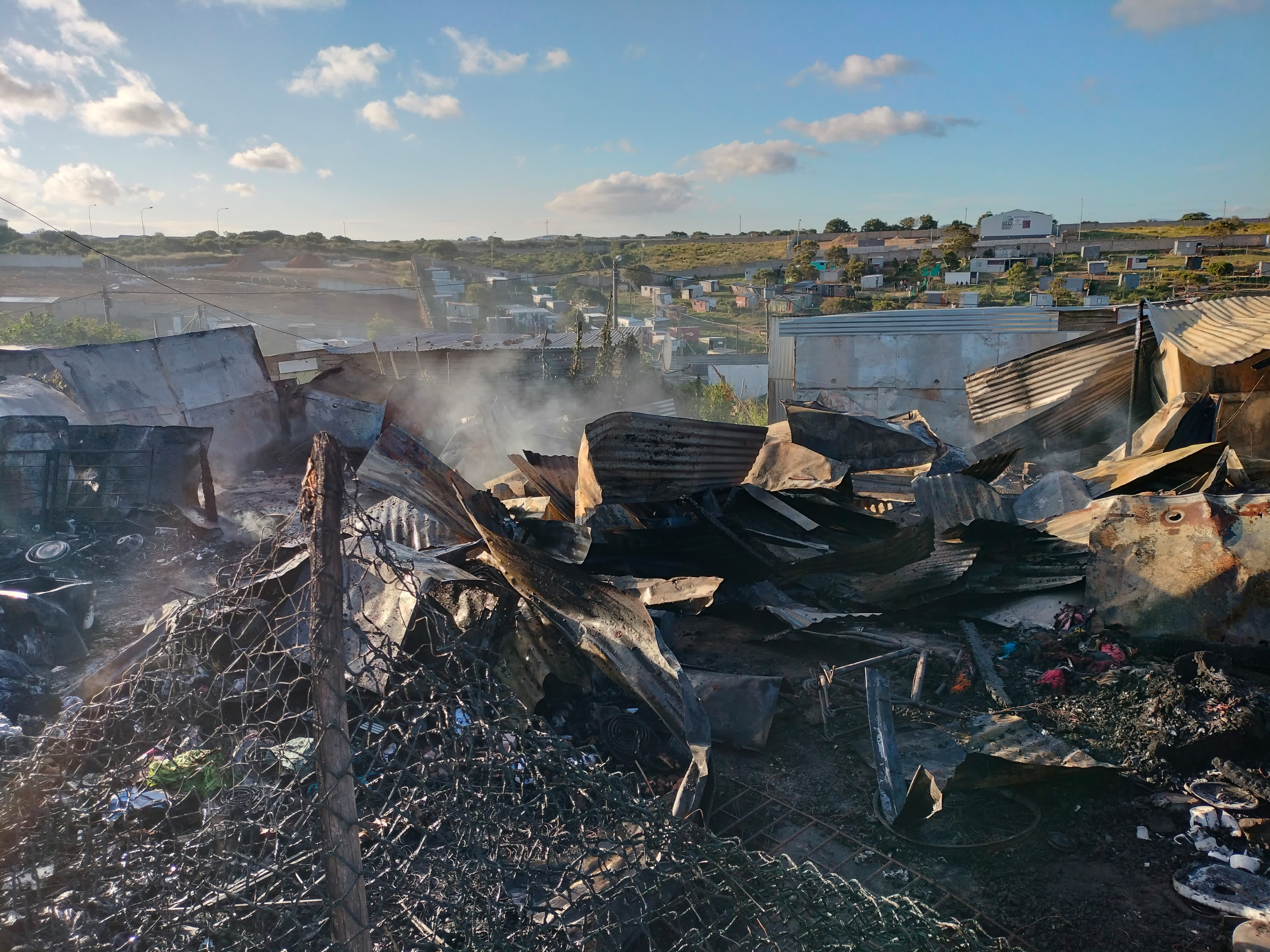Fire destroys eight structures, 17 people displaced | Mossel Bay Advertiser