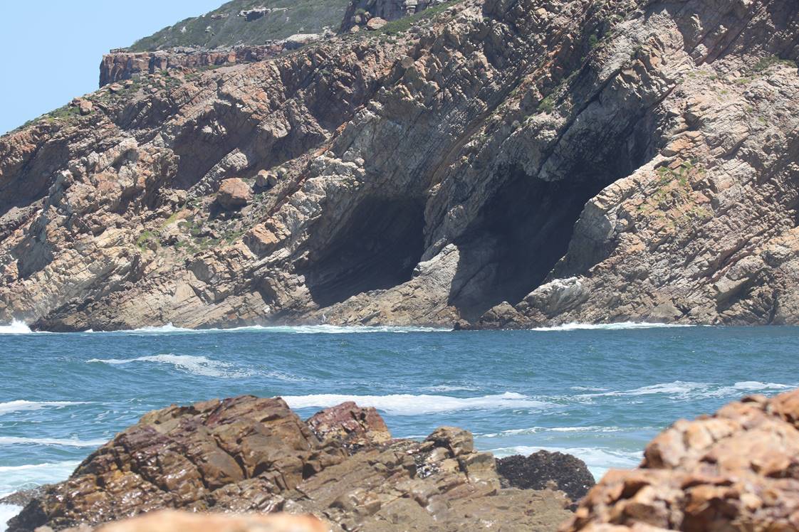 Soektog na man wat van rotse val | Mossel Bay Advertiser